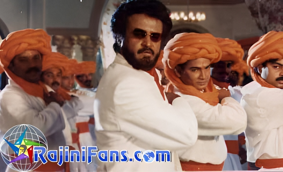 Baasha (1995) - Rajinikanth Photo Gallery - Rajinifans.com