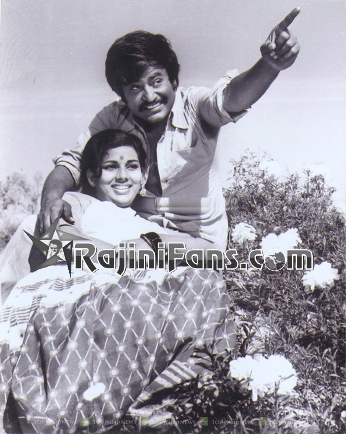 Mullum Malarum (1978) - Rajinikanth Photo Gallery - Rajinifans.com